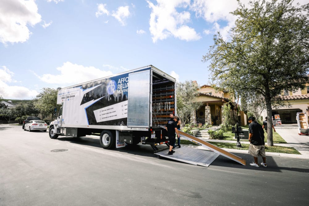 How to Introduce Yourself to New Neighbors | Affordable Reliable Moving ...